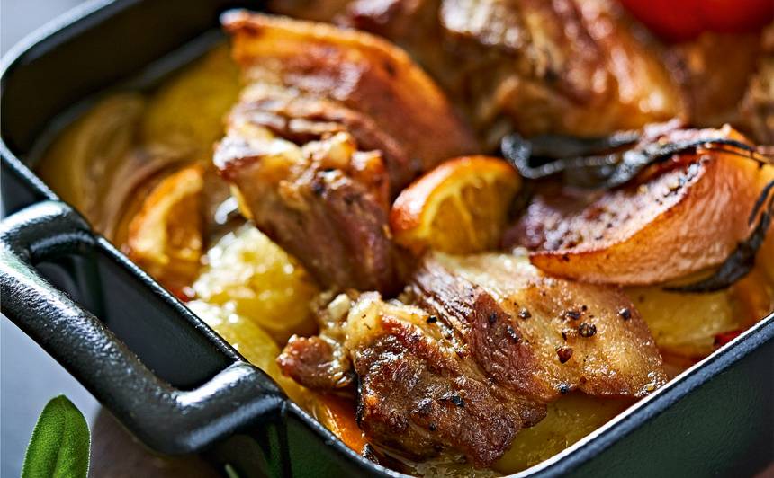 Cepta cūkas krūtiņa ar apelsīnu — Santa