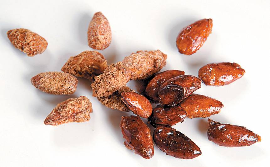 Karamelizētas mandeles — Santa