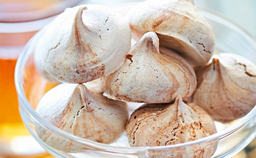 Bezē cepumi ar šokolādi — Santa