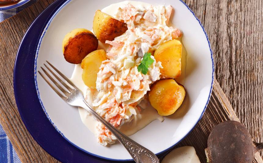 Rutku salāti ar siļķi un puraviem — Santa