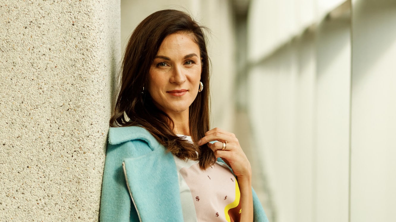 Aktrise Ilze Ķuzule-Skrastiņa atklāj vislabāko līdzekli veselīgai sejas ...