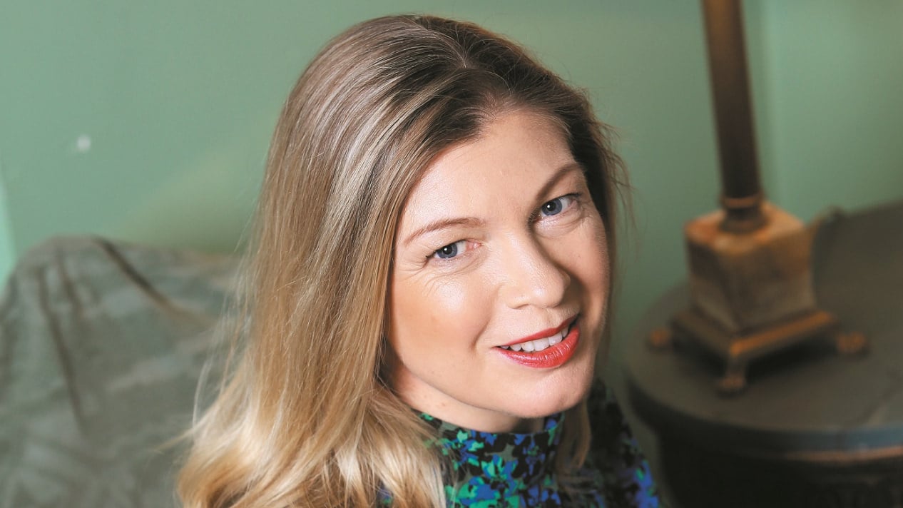 Aktrise Daiga Gaismiņa daudz raudājusi, palaižot bērnus savā dzīvē — Santa