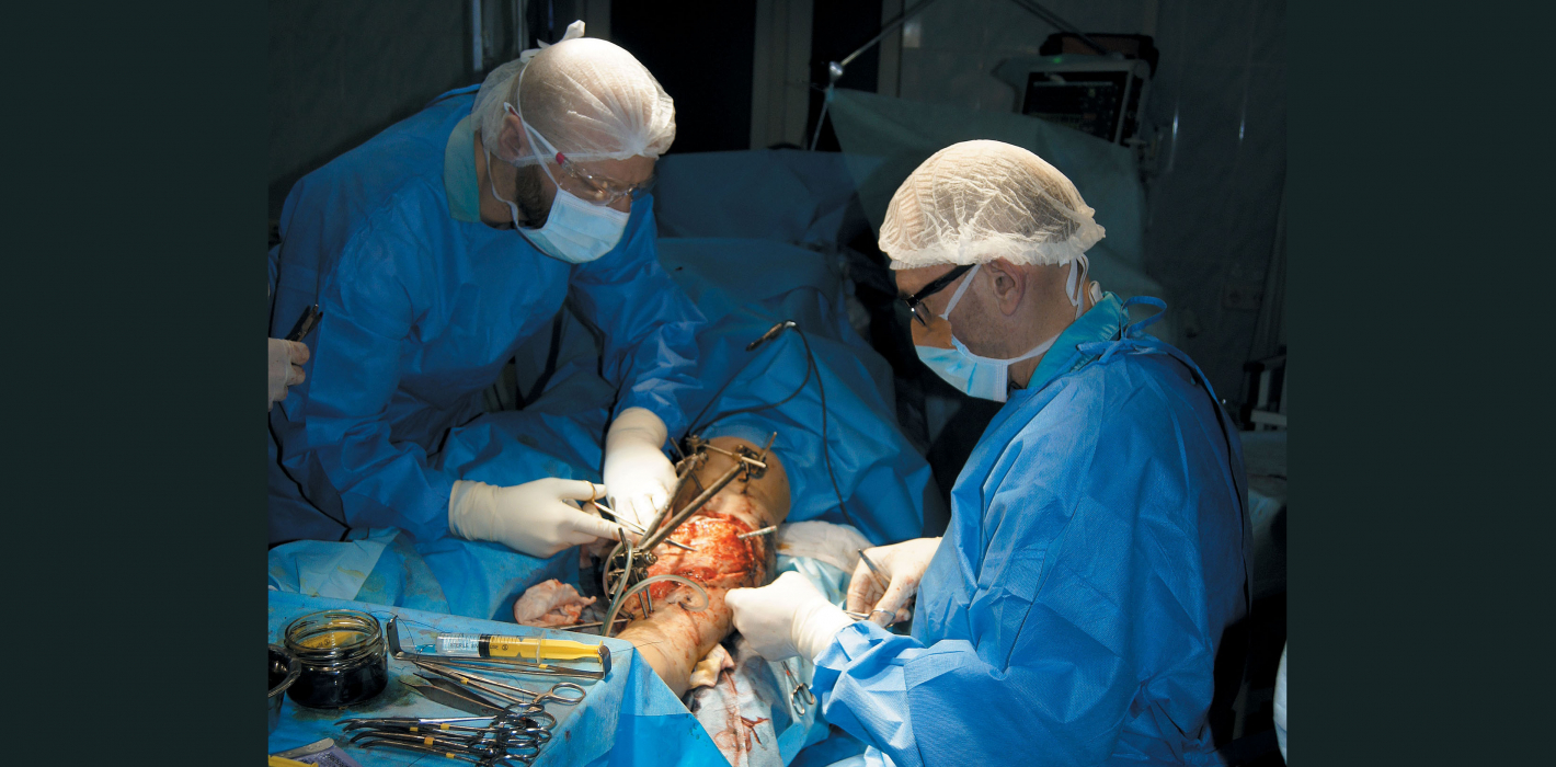 Mikroķirurgs Olafs Libermanis no Kijivas: Esam nedaudz noguruši un ...