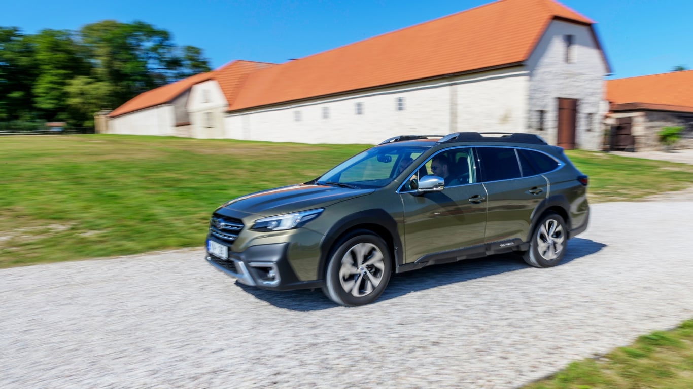 Subaru Outback — Santa