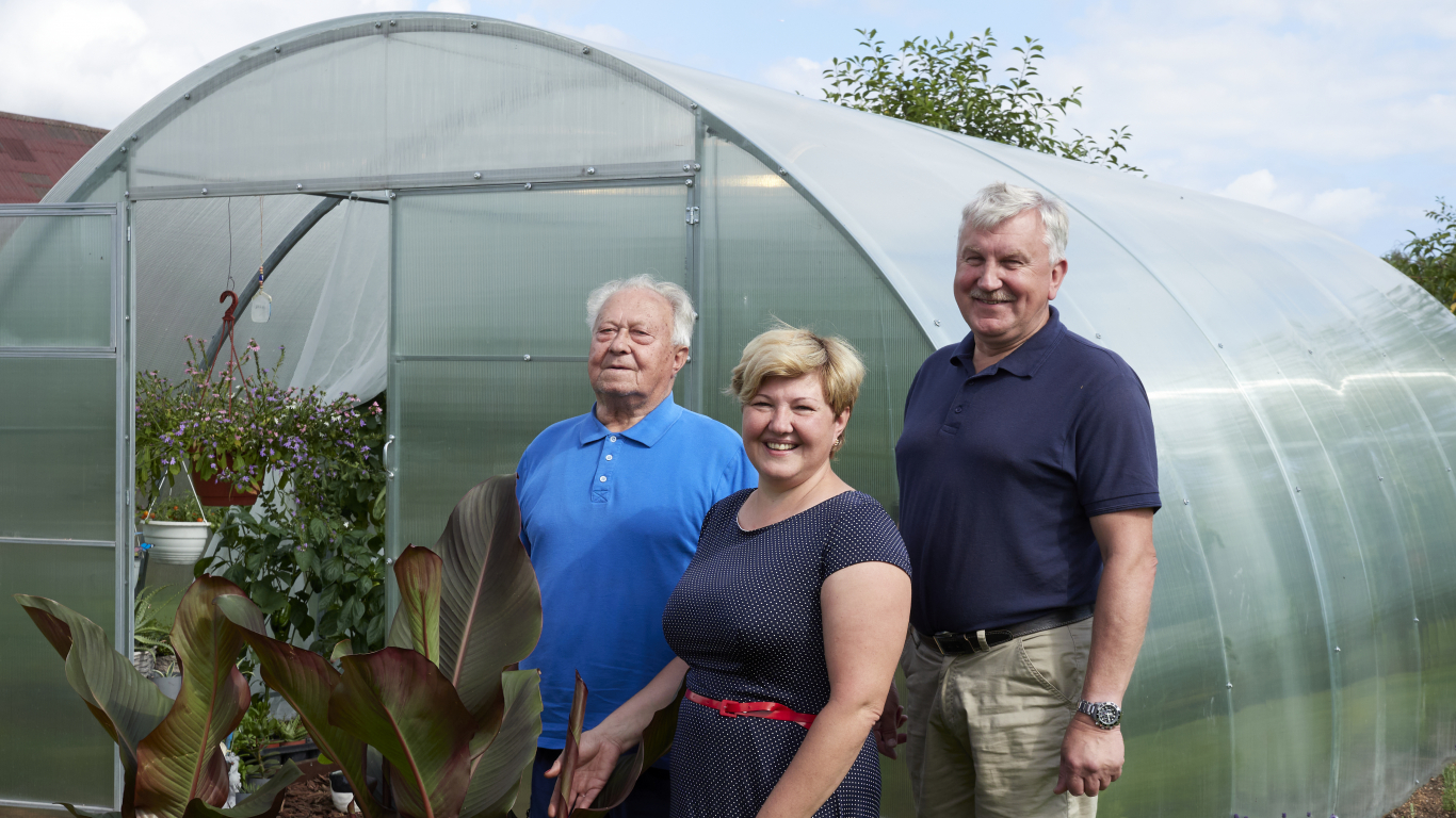 FOTO: Mana sapņu siltumnīca: 2.vietas ieguvēji – smārdenieki Iluta ...