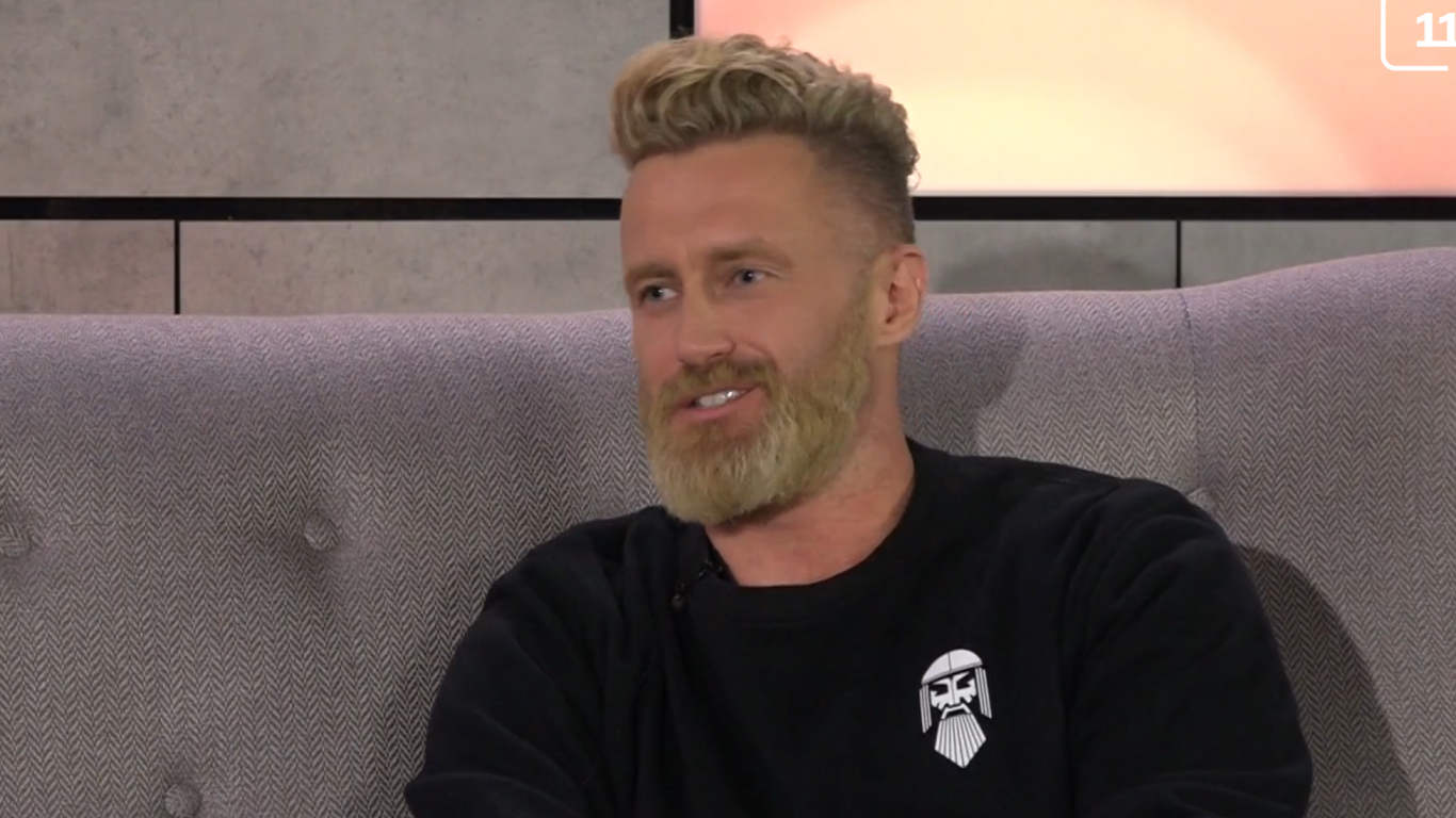 Miks Ozoliņš atklāj, kā savaldzināt sievietes — Santa