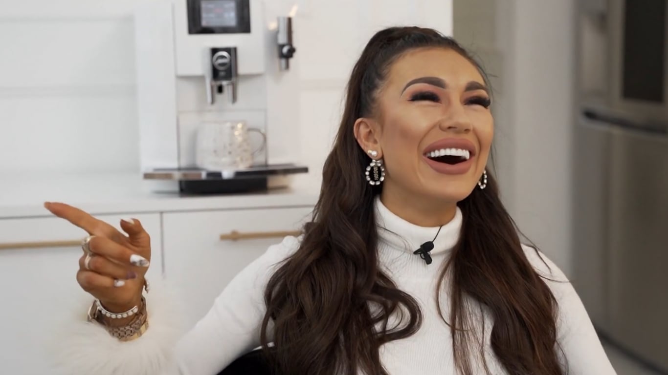 Arī kristieši kļūdās – Didrihsone aizstāv «saltiņu» pīpēšanas ieradumu — Santa