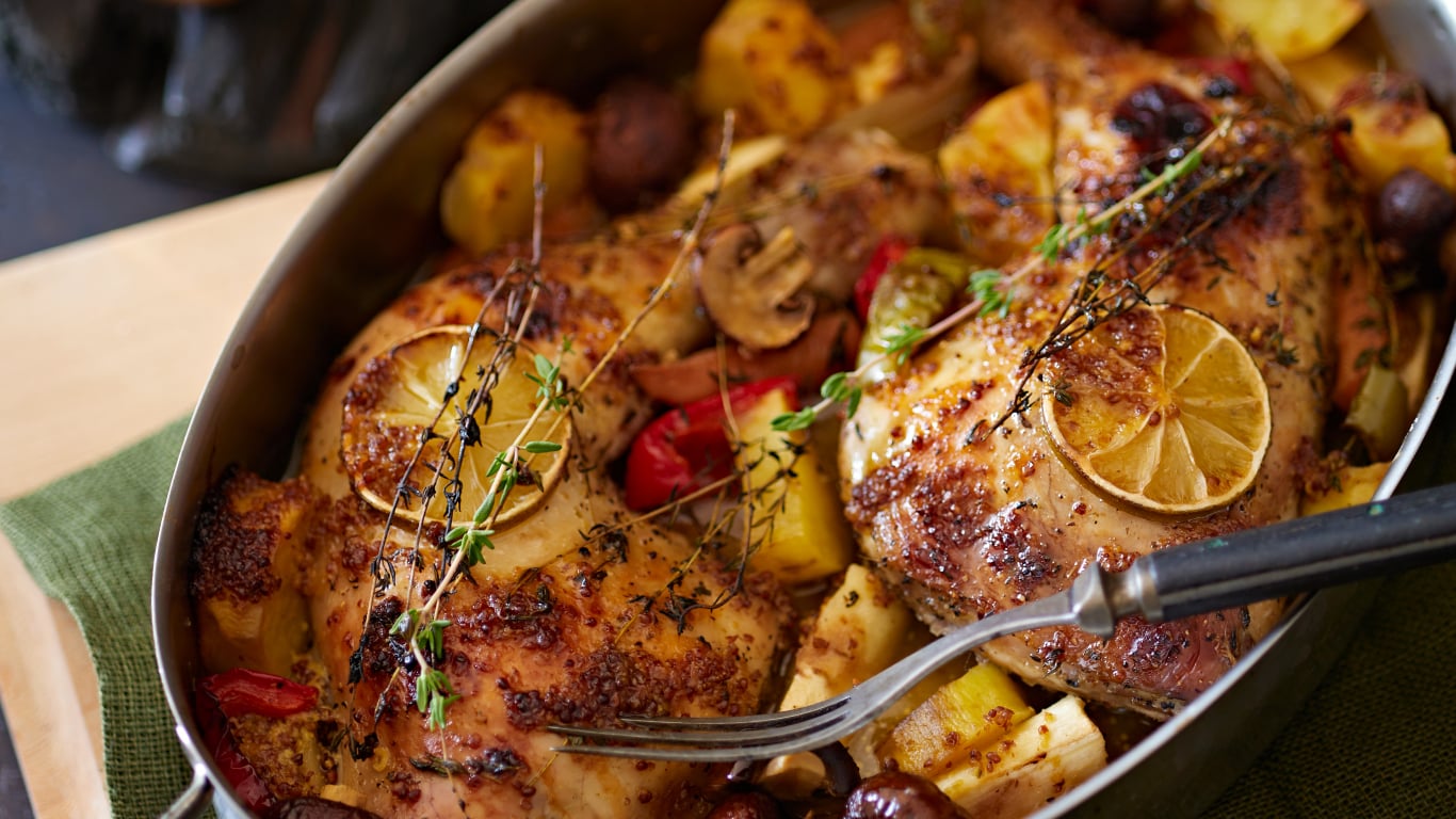 Krāsnī cepta vista ar dārzeņiem — Santa