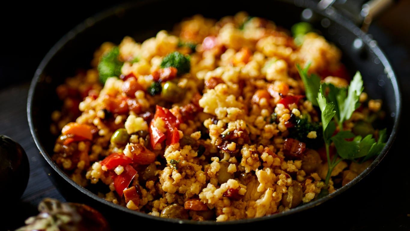 Cepta prosa ar dārzeņiem un olu — Santa