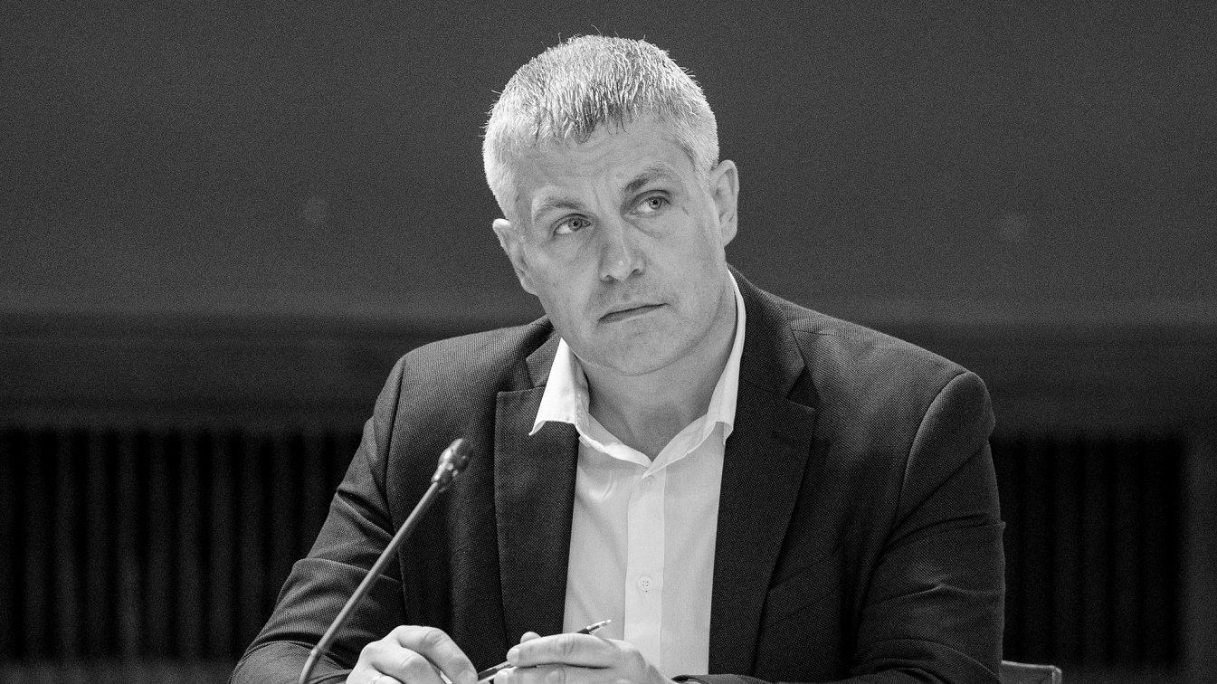 Mūžībā devies Saeimas deputāts Atis Deksnis — Santa