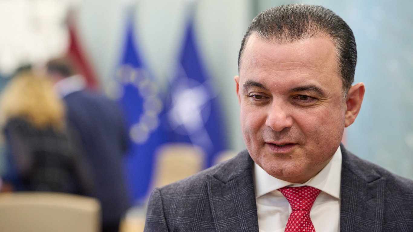 Kur «pazuduši» veselības ministra Hosama Abu Meri sirmie mati — Santa