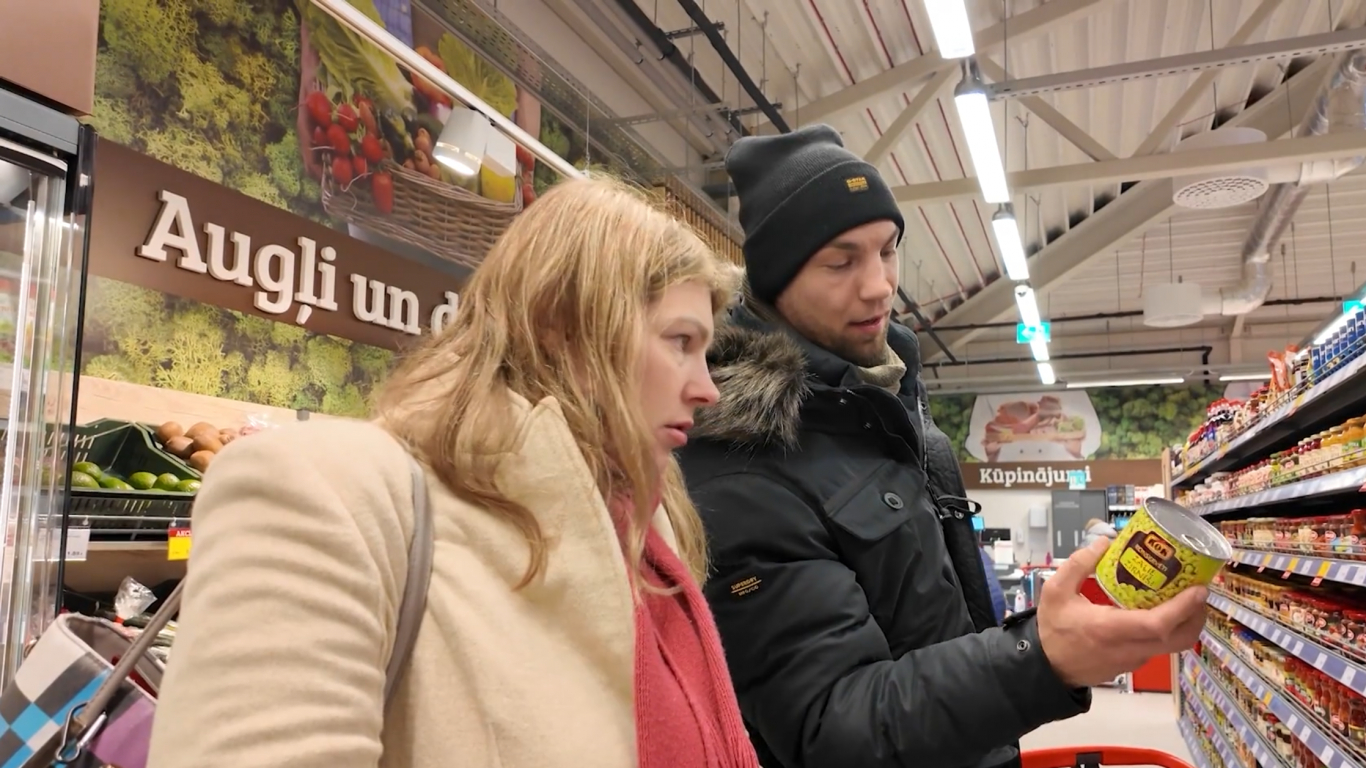 Magone pārtikai tērē šokējoši daudz naudas: Kā dzīvo tie, kuri pelna ...