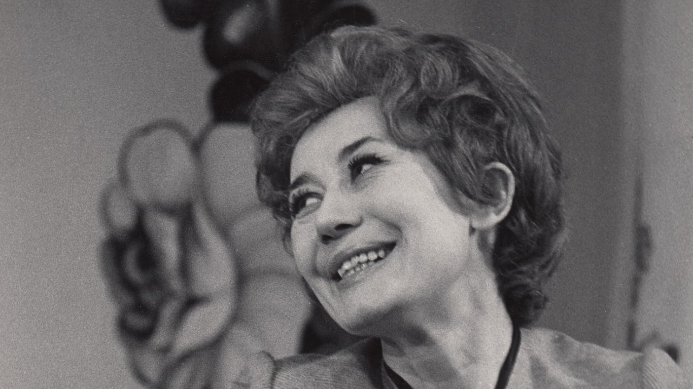 Mirusi kādreizējā Dailes teātra aktrise Ludmila Tarasova — Santa