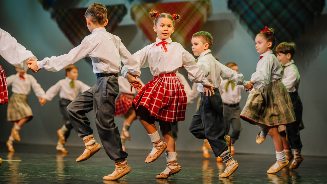 Kuri 2024.gadā bijuši populārākie bērnu vārdi? — Santa