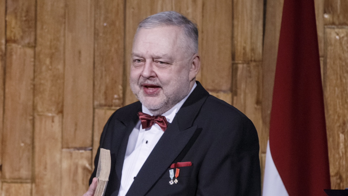 67 gadu vecumā miris ilggadējais Nacionālās bibliotēkas direktors ...