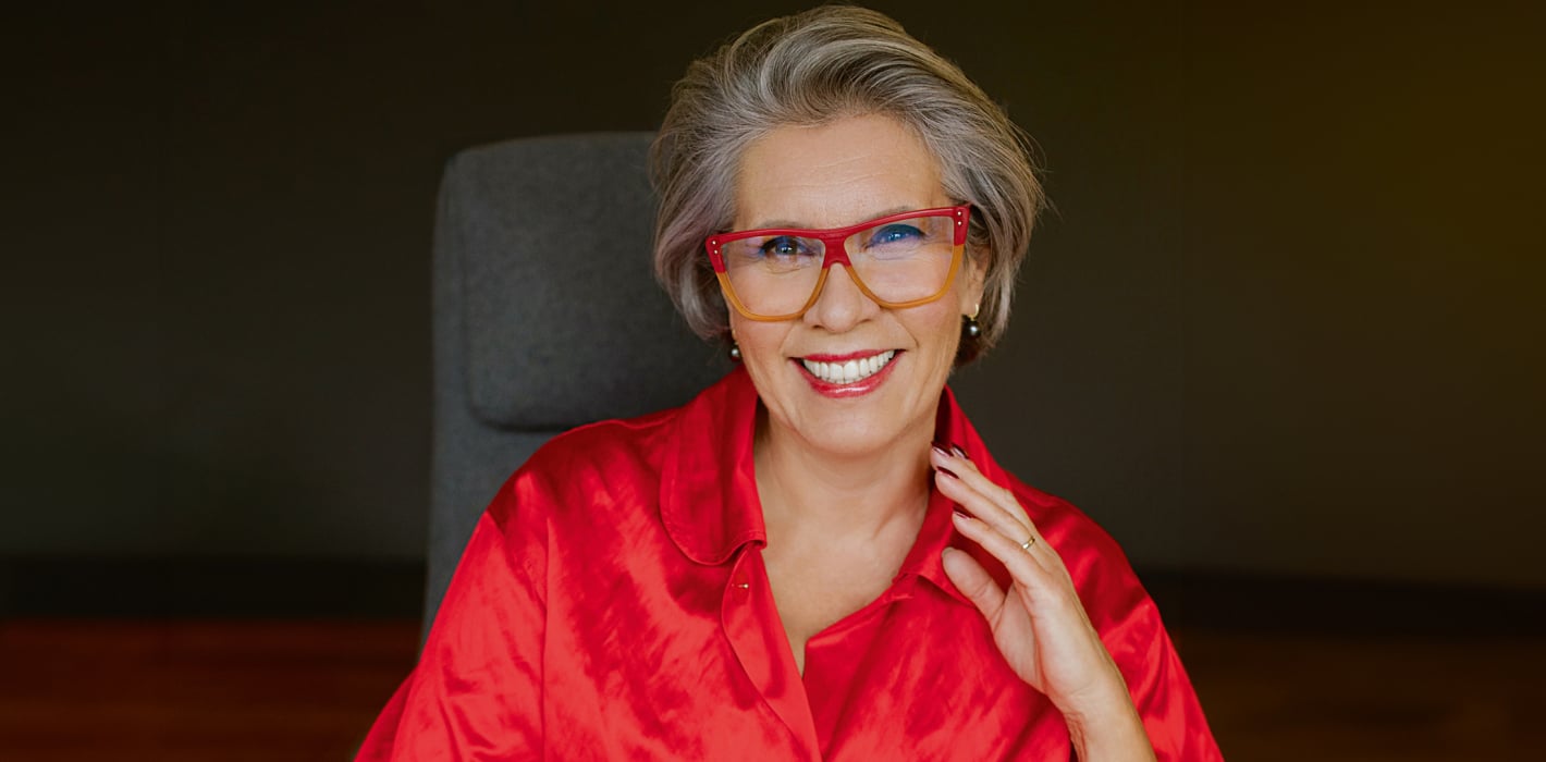 Dizainere llze Priede-Kļaviņa par dzīves skaistumu un sāpēm: Sirmi mati ...