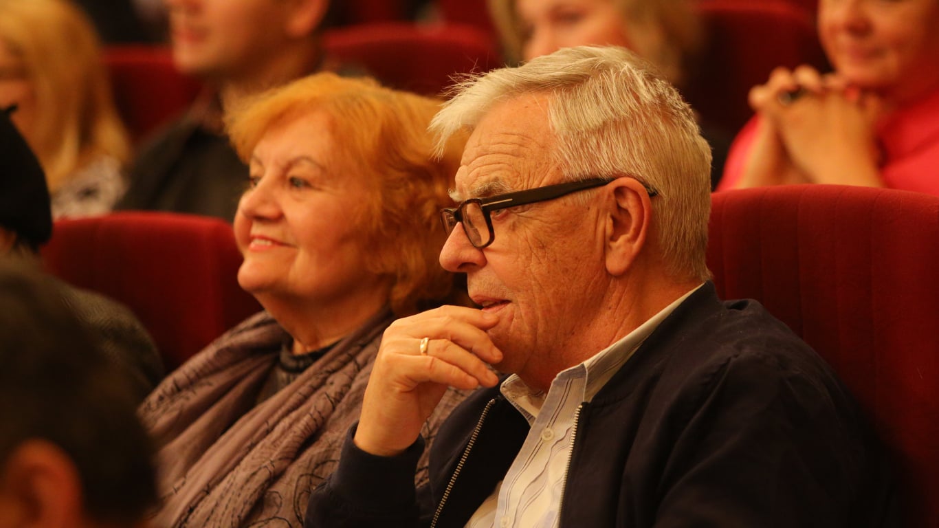 Režisors Varis Brasla godīgi pasaka, kādēļ sievai nekad nav devis ...