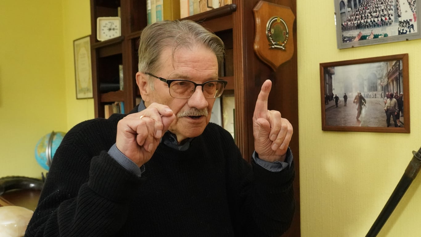 FOTO: Kā tagad dzīvo eksdeputāts Atis Lejiņš: Atgūstos pēc smagas operācijas un ar kaimiņu ...